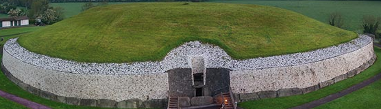 Neolithic Architecture, Newgrange, Ireland ⋆